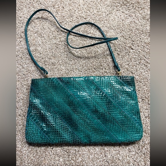 cadaz | Bags | Vintage Cadaz Emerald Green Snakeskin Clutch With Strap ...